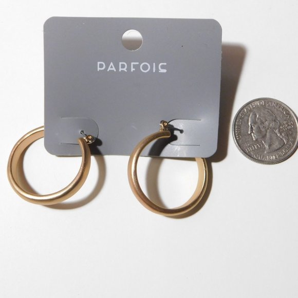 Parfois | Jewelry | Parfois Ladies Hoop Earrings Gold Tones Lever ...
